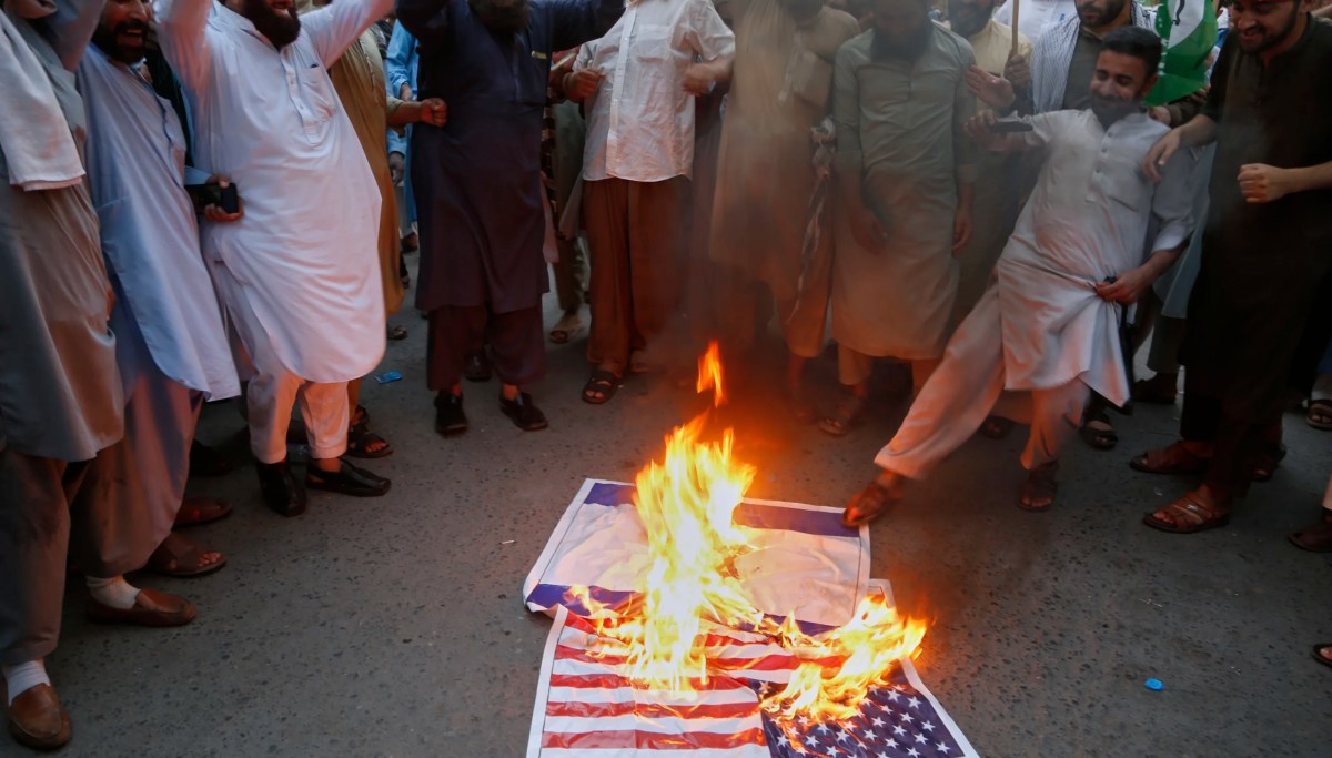Trump’s flag burning stunt is sure to bait the Left, but it carries risks