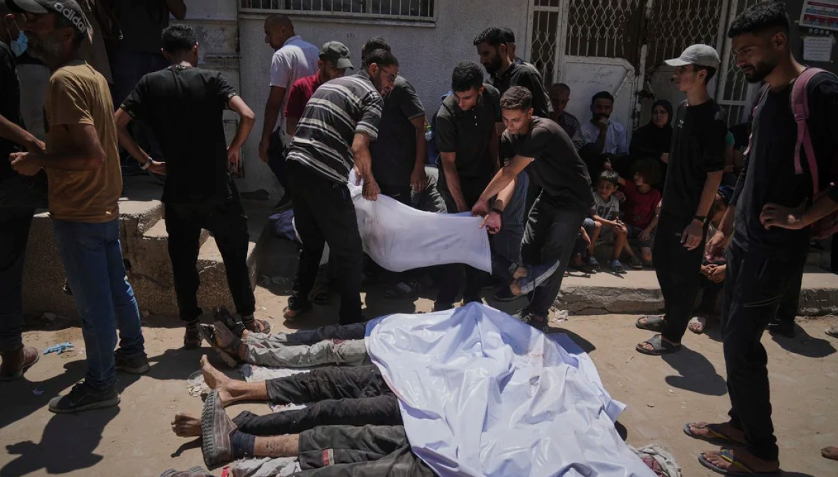 Israel's Gaza aid effort has turned into a deadly scramble for food