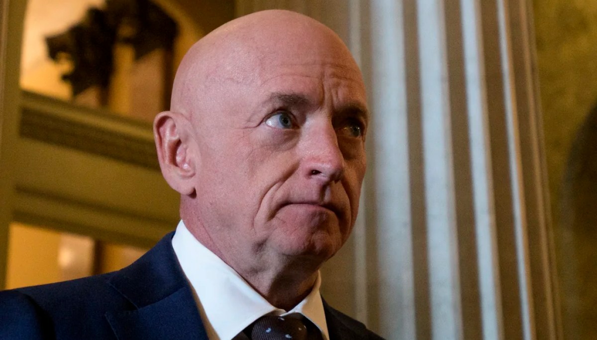 Mark Kelly says he's focused on Democratic Party's polling over 2028 run