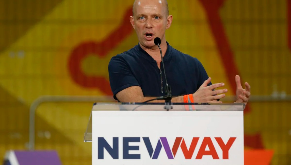 Steve Hilton blasts ‘California corruption’ misusing fire relief funds