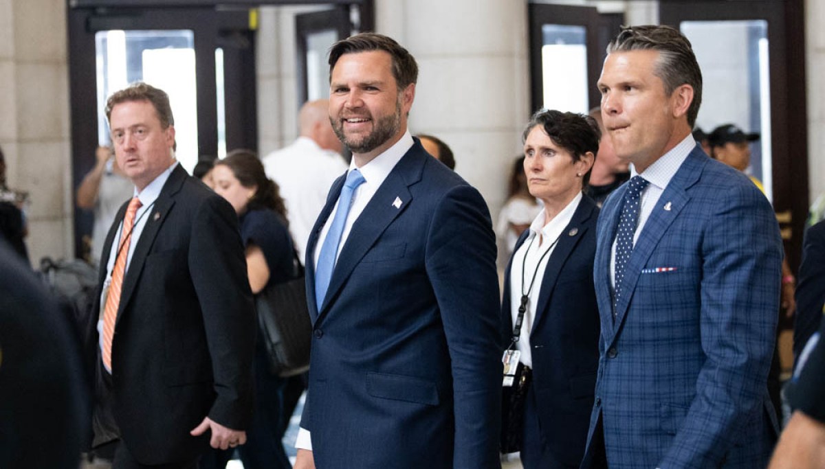 Miller and Vance visit Union Station, blast 'stupid white hippies'