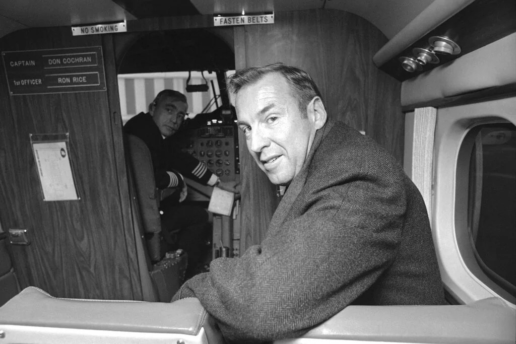 Apollo 13 commander Jim Lovell dies at 97