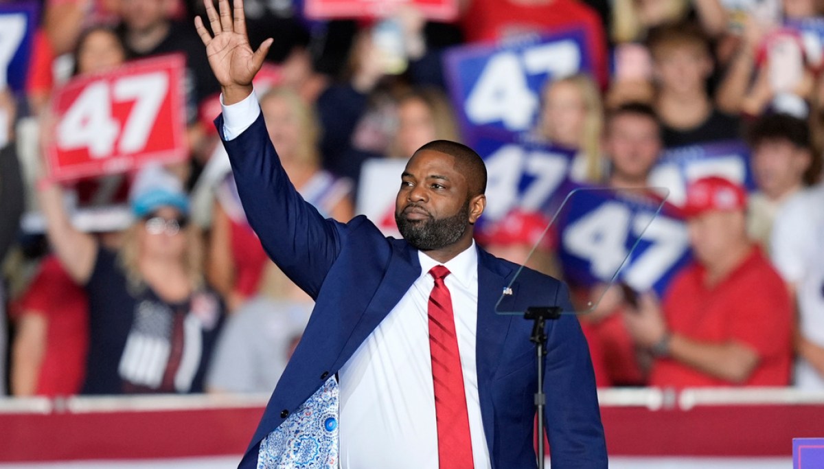 America First Republicans dominating primary polls