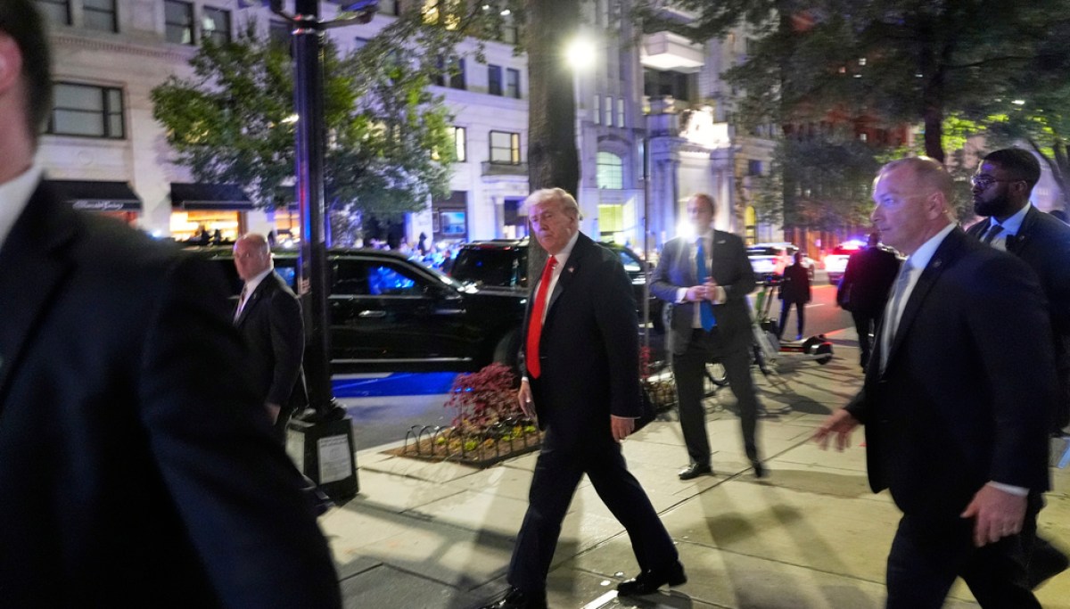Close calls reignite questions about Trump's Secret Service detail