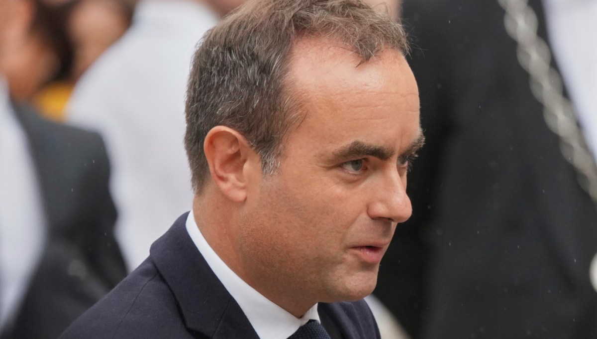New French PM Lecornu plays it safe with first signature policy