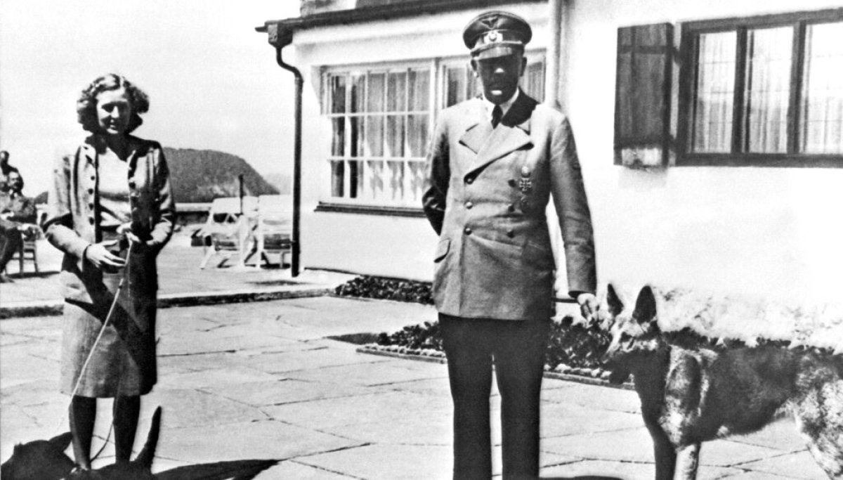 Collectors eye ‘impossibly rare’ bottle of Hitler’s Bordeaux