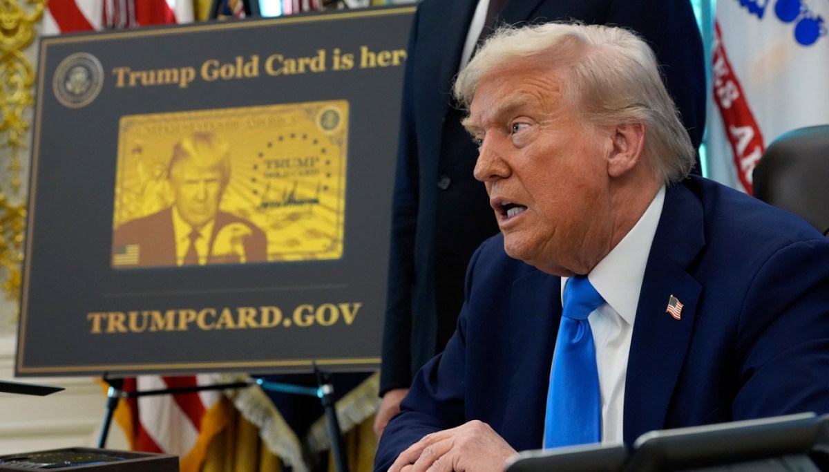 Trump signs order creating $1m 'Gold Card,' $5m 'Platinum Card'
