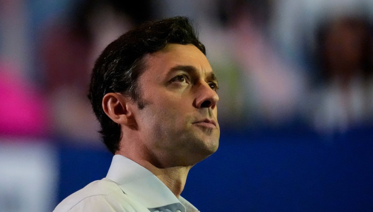 Jon Ossoff calls attention to 'seismic' Fulton County raid