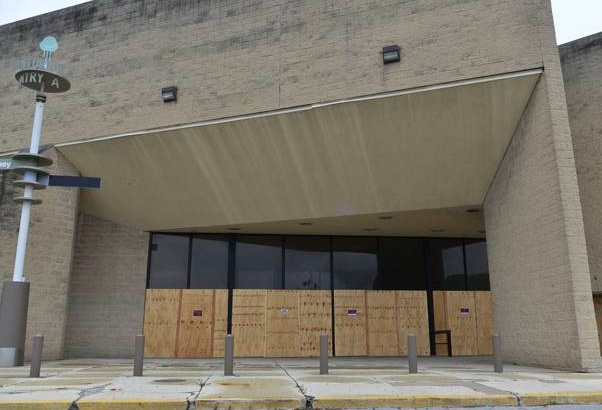 Walmart is reinventing retail, one struggling mall at a time