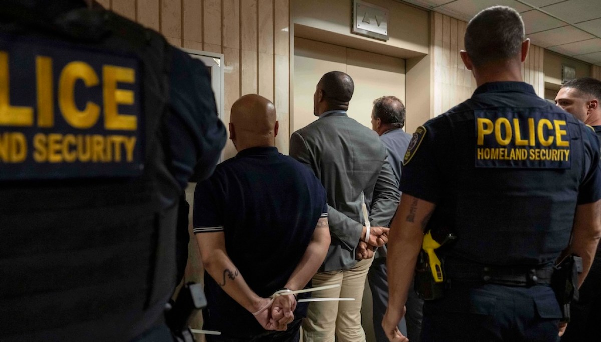 Judge tosses Trump lawsuit over NY law blocking immigration arrests at ...