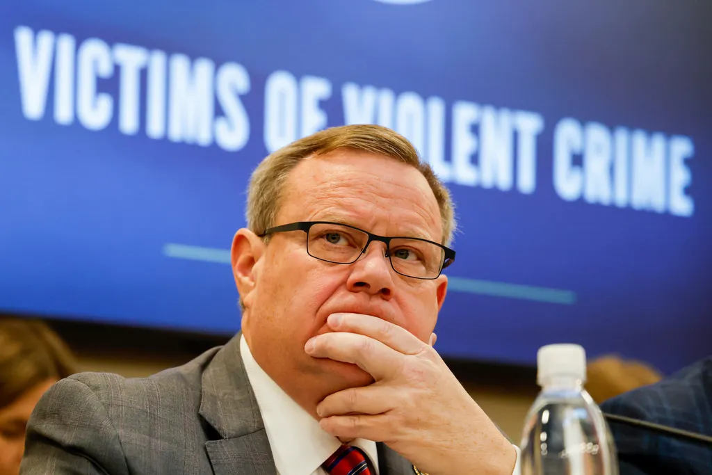 NC Democrat switches to GOP for gerrymandering campaign against Moore