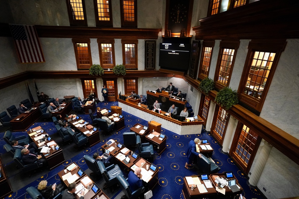Indiana redistricting bill clears committee, heading to full Senate vote